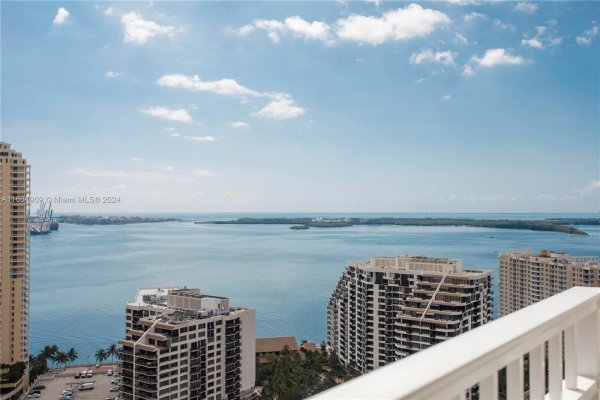 Courts Brickell Key | Onepercentonly.com