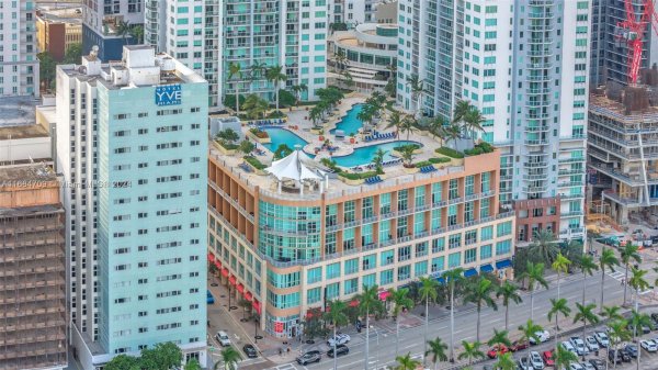 Vizcayne South Tower - Hitchcock Realty