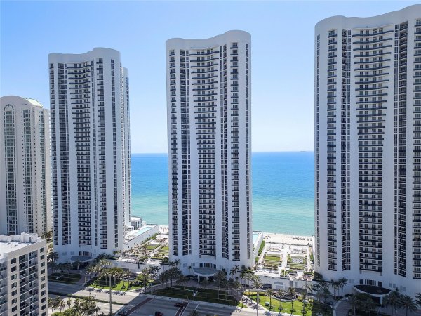 Trump Towers | Miami Real Investment