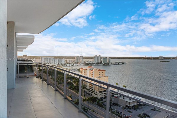 The Lexi | Miami Condo Center
