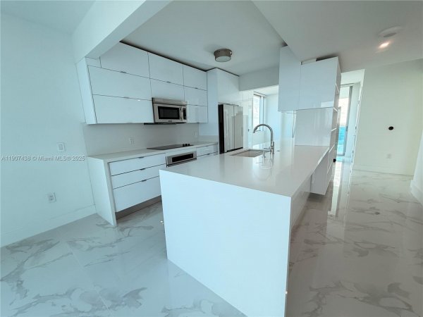 Tao West | The Miami Islands