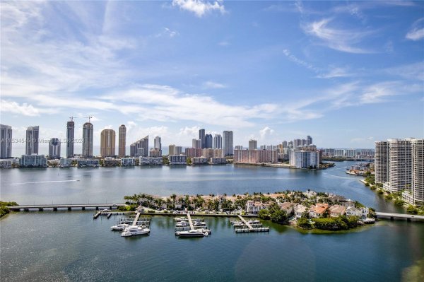 The Peninsula Aventura | The Miami Islands