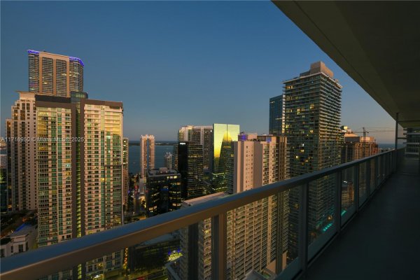The Axis on Brickell South | Anthony Askowitz