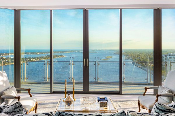 The Bristol | The Kelly Team